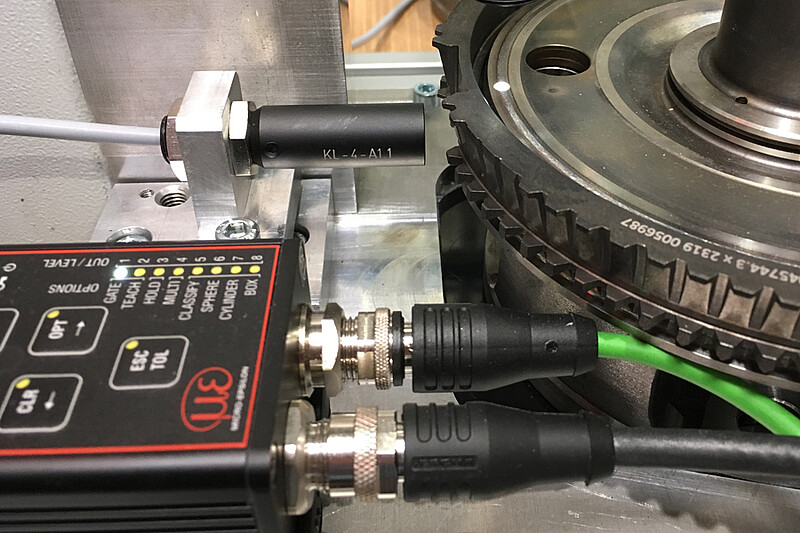 Colour sensors for the presence check of weld seams | Micro-Epsilon